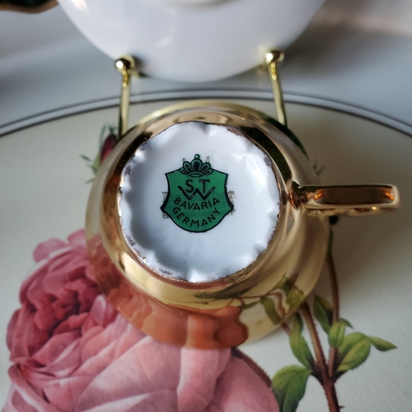 Kitchen | Stw Bavaria Germany 24k Gold Tea Cup Saucer Set Heavy Gold ...